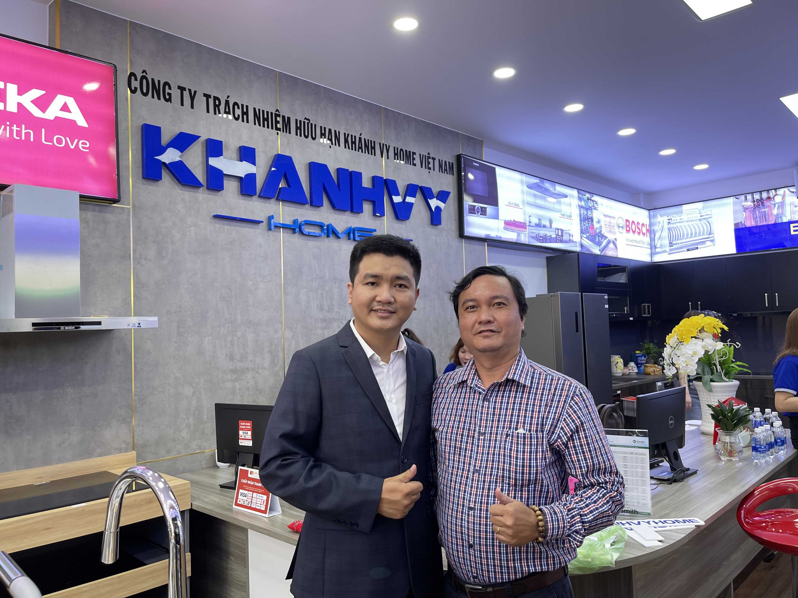 anh-Luong-Tan-Tai-va-anh-Thai-Hoang-Khai | Doanh Chủ